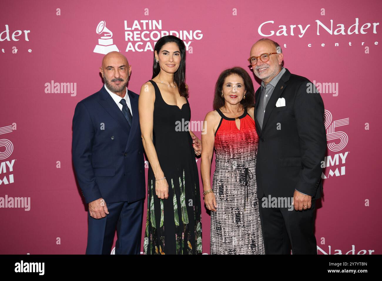 Gary nader and jennifer nader hi-res stock photography and images - Alamy