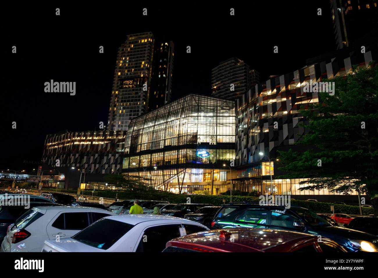Modern Urban Shopping Mall Exterior View at Night Stock Photo - Alamy