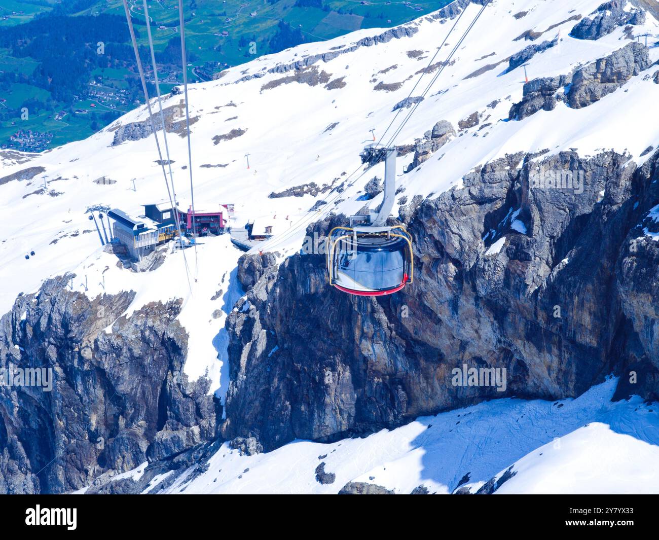 Rotair overhead cable car on Mt. Titlis in Switzerland Stock Photo - Alamy