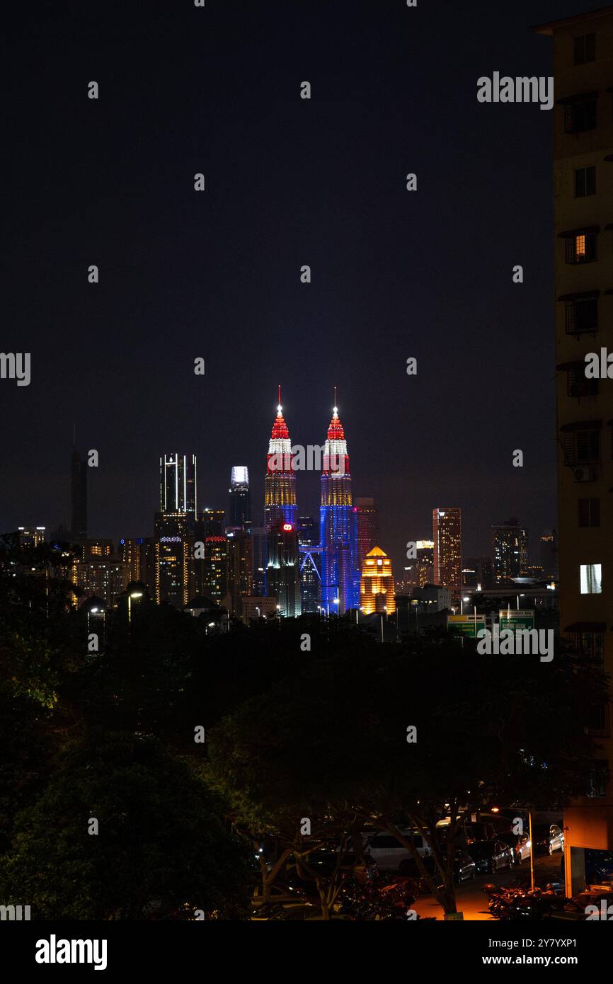 Night View of Petronas twin tower or KLCC with Malaysian light Stock ...