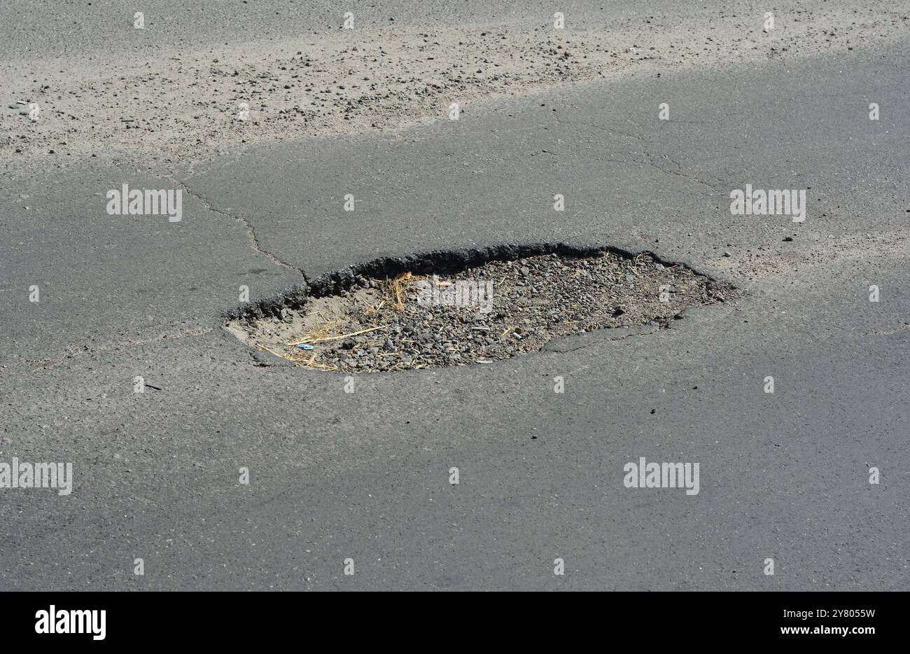 Asphalt chunks hi-res stock photography and images - Alamy