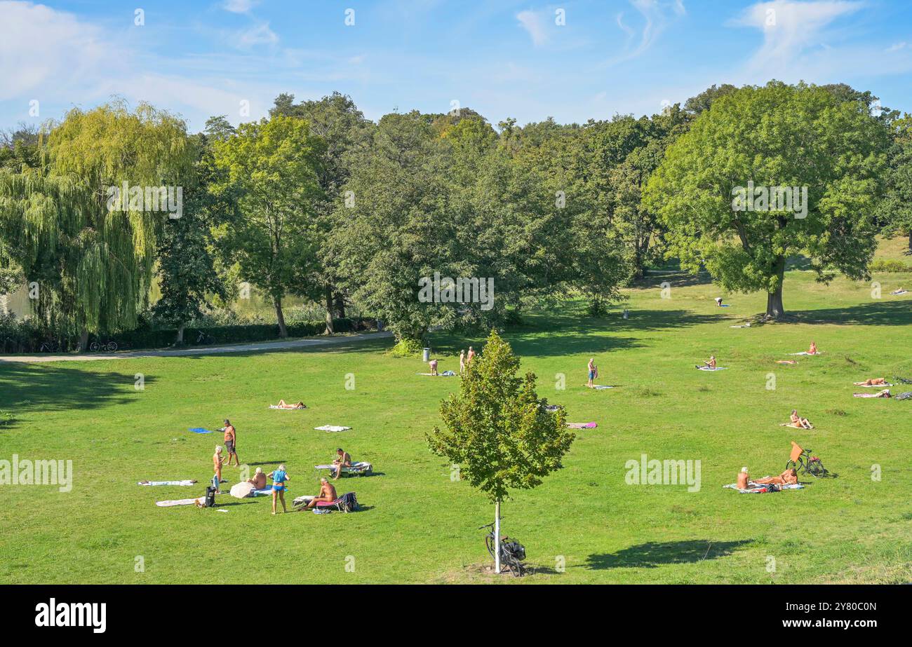 Liegewiese am Halensee, Grunewald, Charlottenburg-Wilmersdorf, Berlin ...