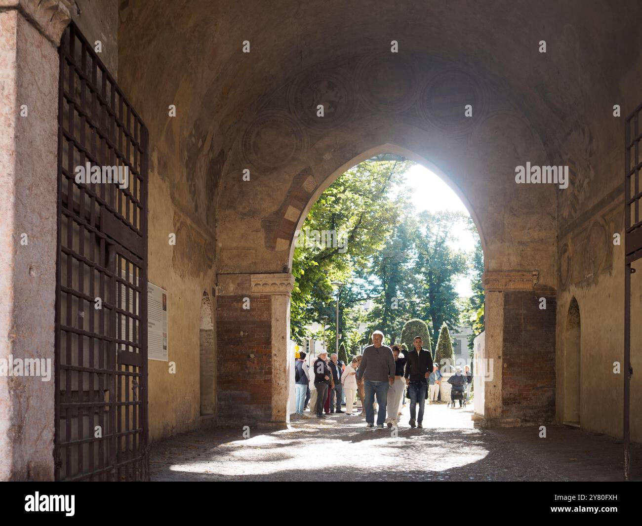 Mantua, Italy September 30th 2024 Tourists entering ancient city gate ...