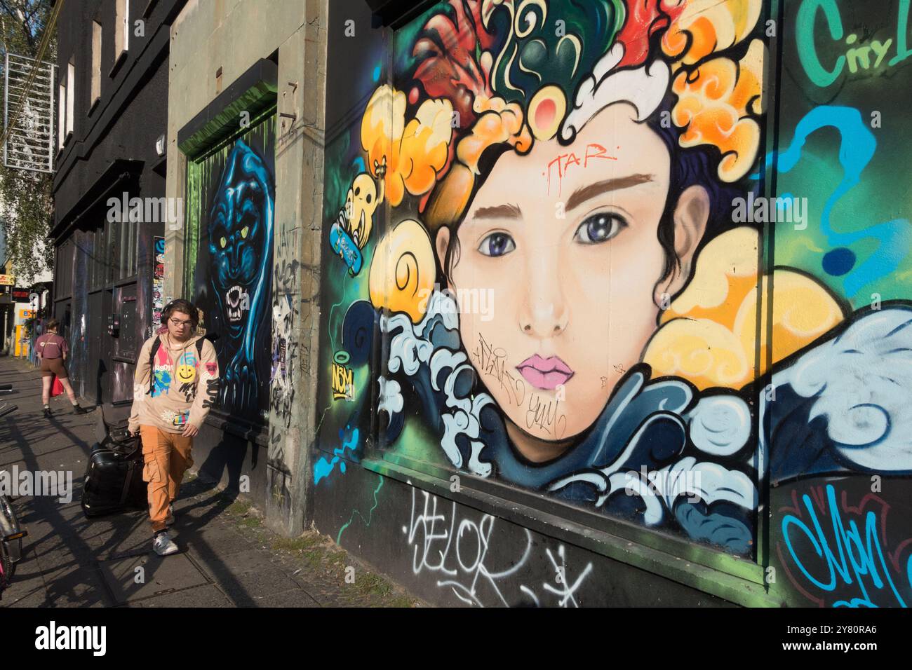 Kitkat club kitkatclub hi-res stock photography and images - Alamy