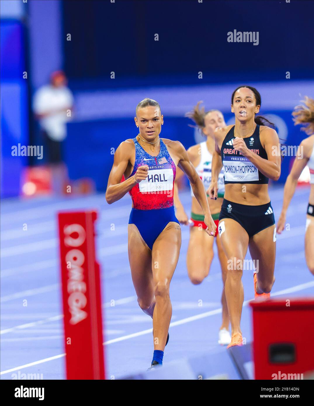 Anna Hall participating in the 800 m at the Paris 2024 Olympic Games ...