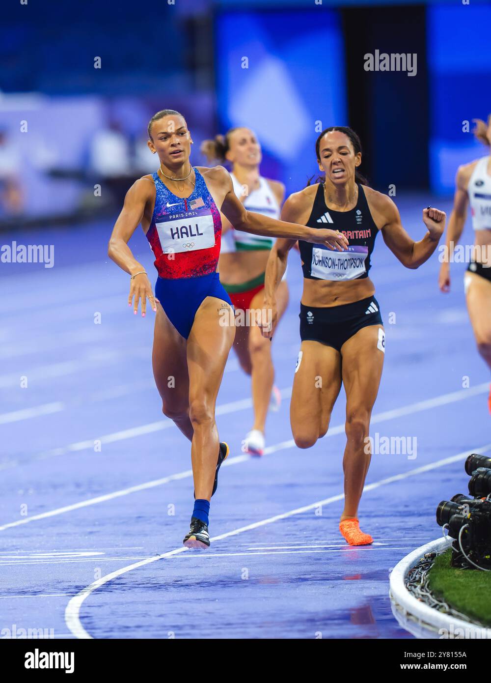 Anna Hall participating in the 800 m at the Paris 2024 Olympic Games ...