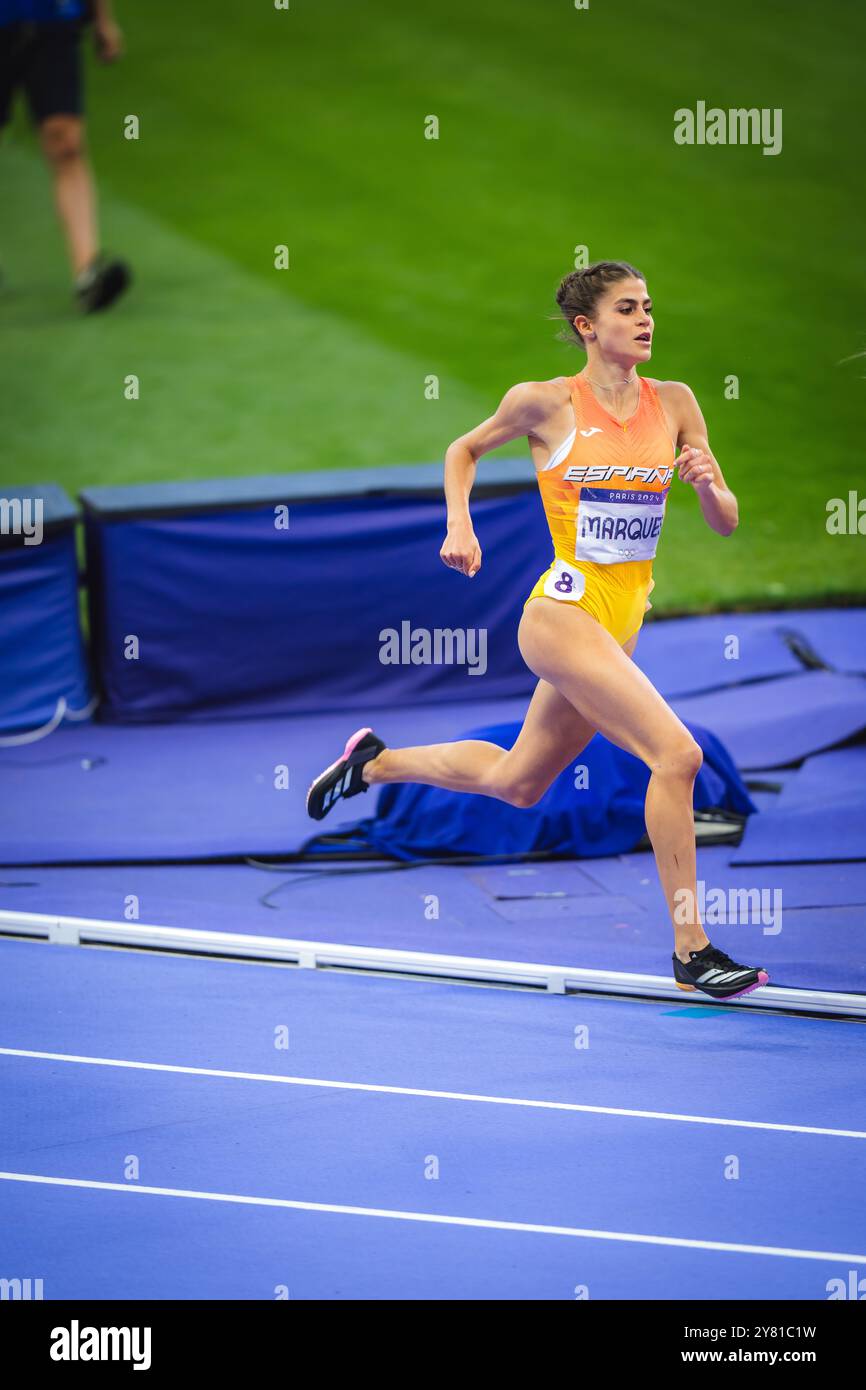 Águeda Marqués participating in the 1500 meters at the Paris 2024 ...