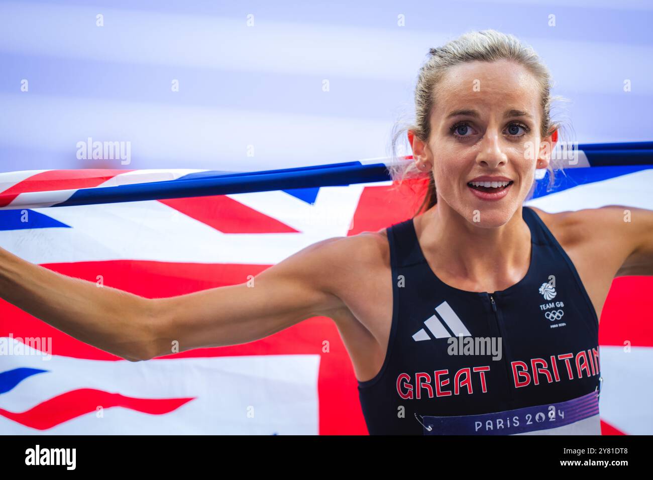 Georgia Bell celebrating with her country's flag in the 1500 meters at ...