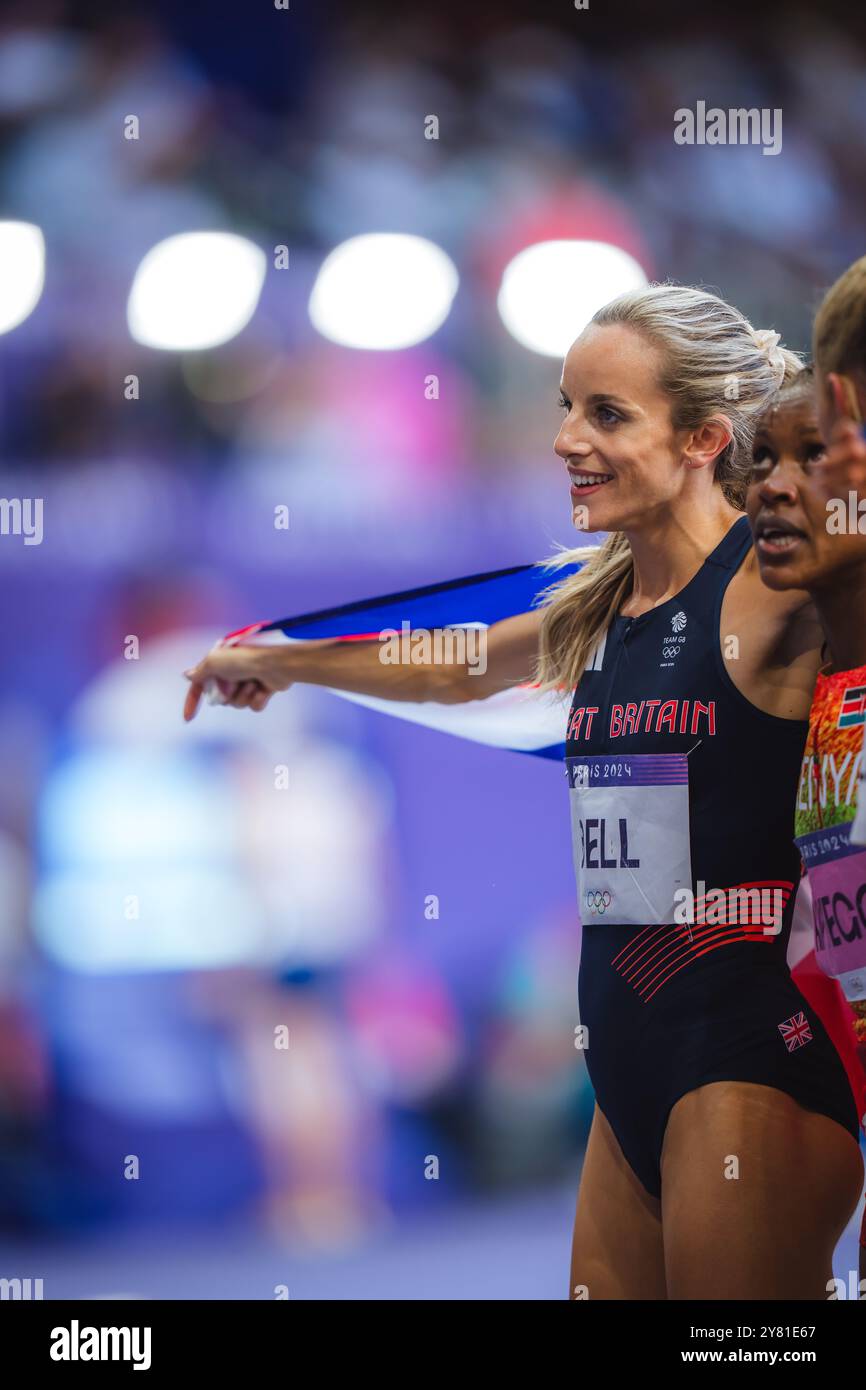 Georgia Bell celebrating with her country's flag in the 1500 meters at ...