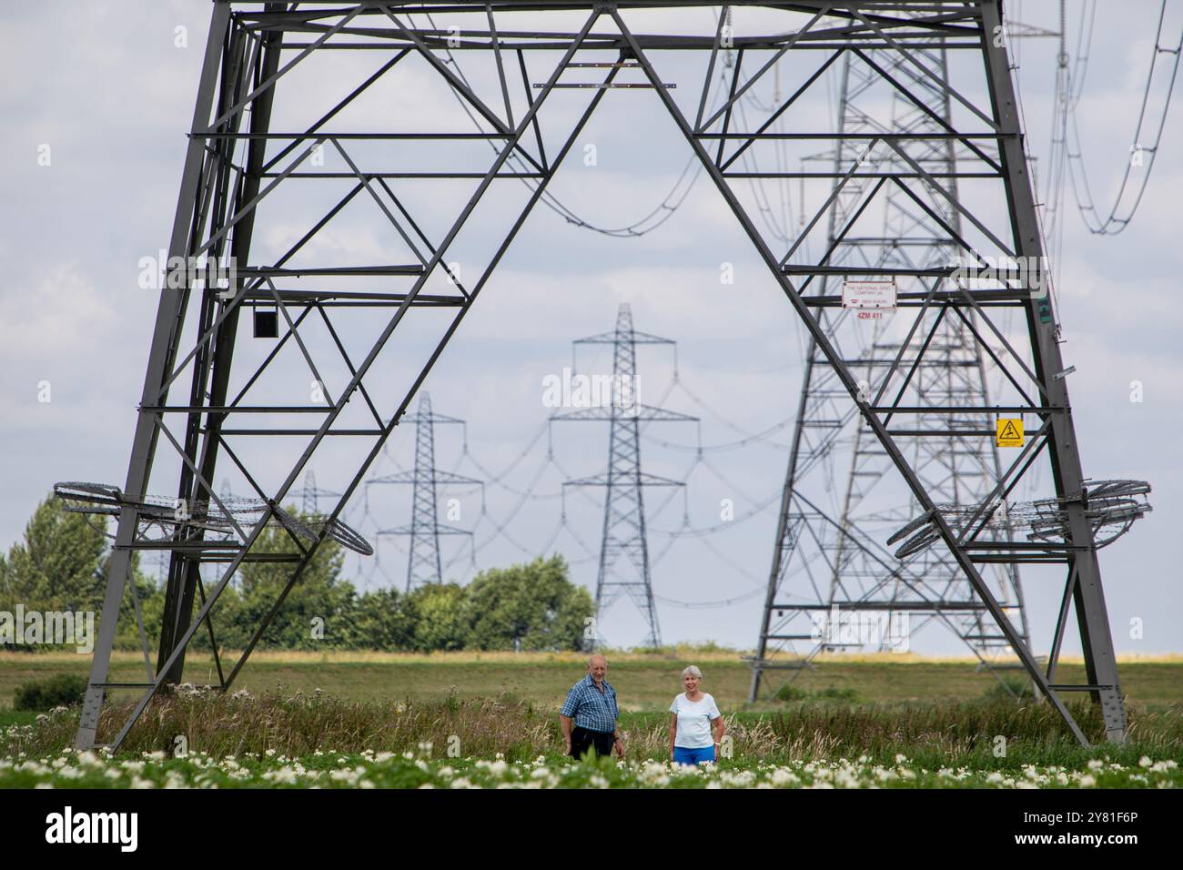 Farmers Ian and Jenny Pennington whose farmland on Spalding Marsh may ...