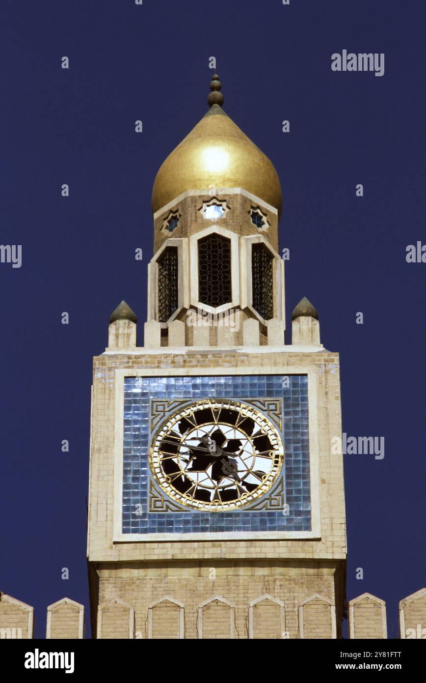 First Gulf War: 8th March 1991 The damaged clock of the iconic 34 meter ...