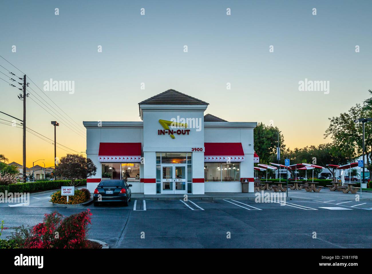 An In n Out burger restaurant in the early morning in Modesto ...
