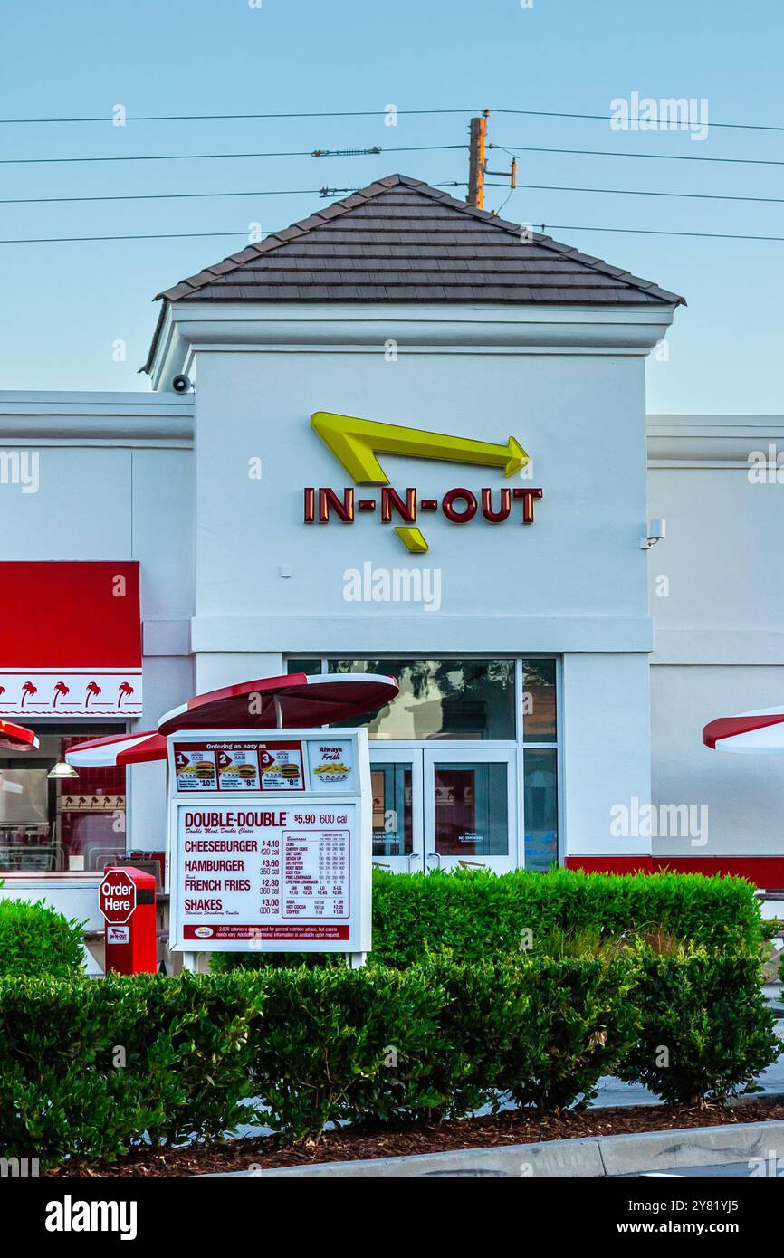 An In n Out burger restaurant in the early morning in Modesto ...