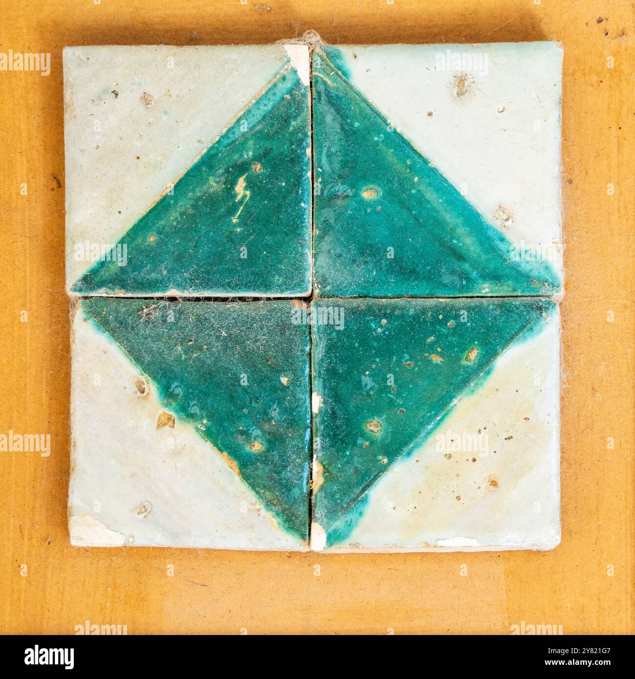 edge tile, sixteenth century, tile makers of Mudejar tradition, Huesca ...