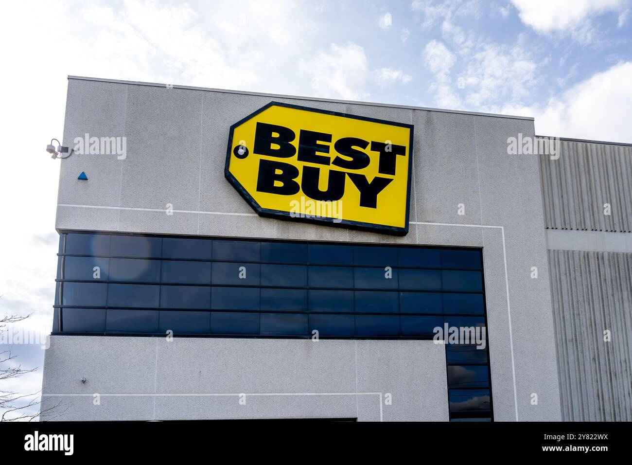 Best buy sign blue hi-res stock photography and images - Alamy