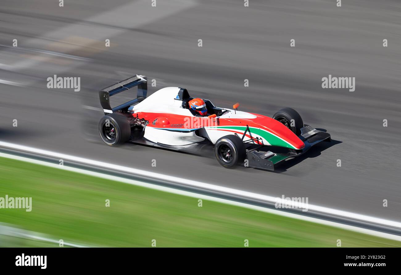 Car blur speed f1 hi-res stock photography and images - Alamy
