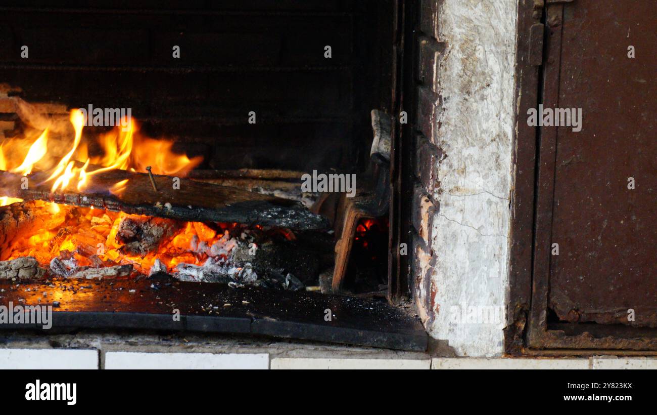 Barbecue grill with fire for barbecue Stock Photo - Alamy