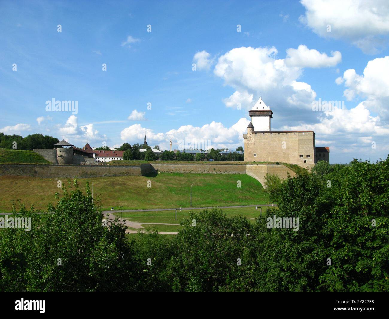 The castle in Narva city, Estonia Stock Photo - Alamy