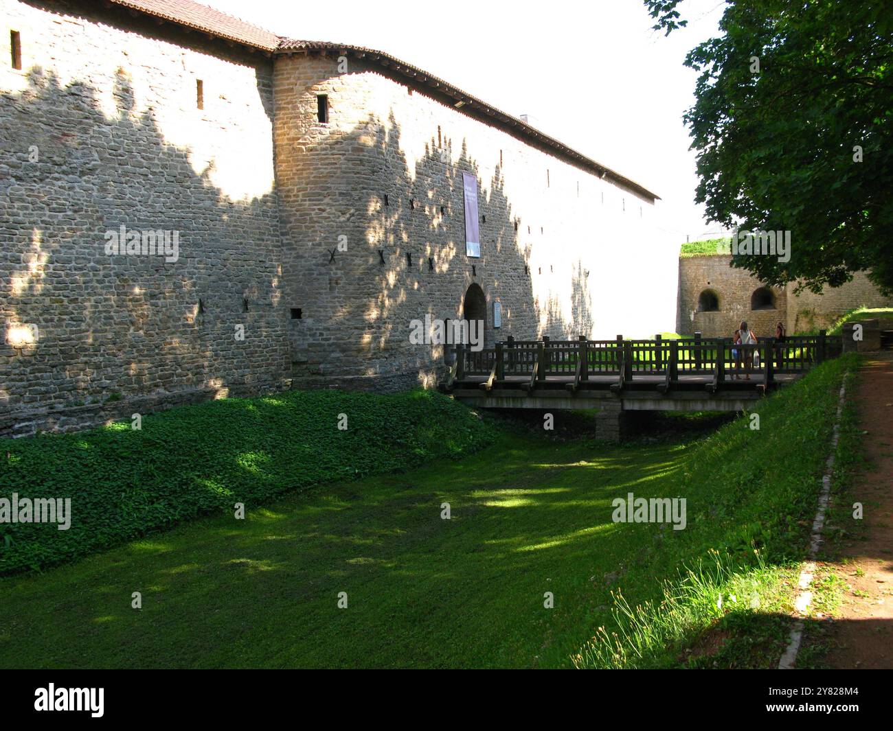 The castle in Narva city, Estonia Stock Photo - Alamy
