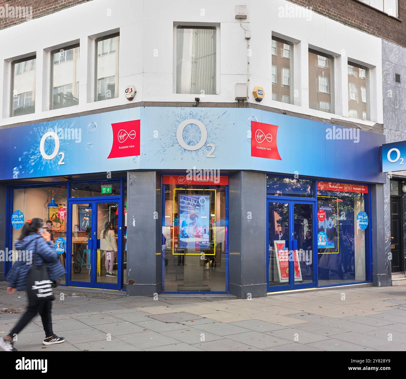 O2, Oxford Street, London, England Stock Photo - Alamy