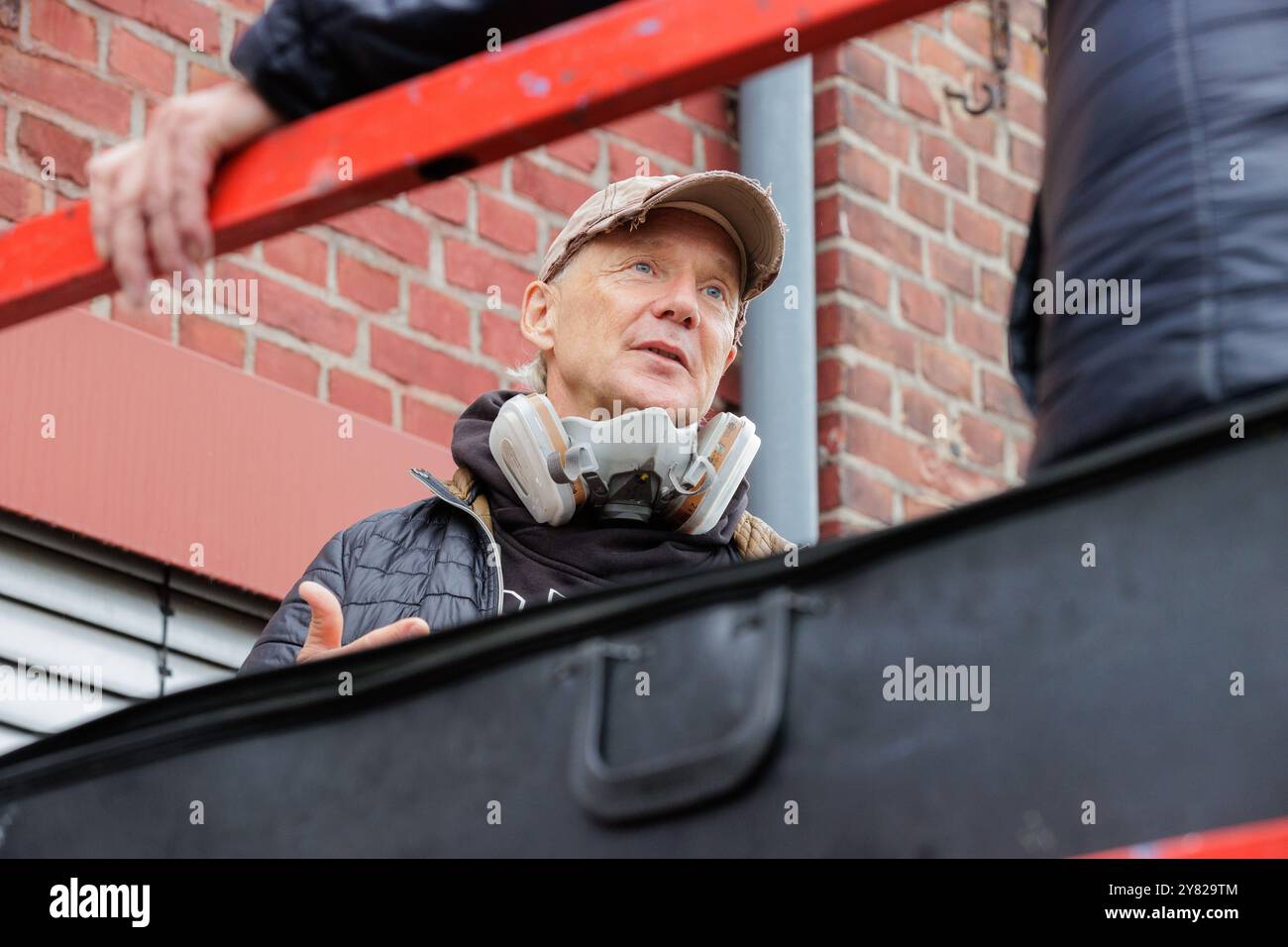 02.10.2024. Hilden/Rheinland. Bananensprayer, Aktionskünstler ...