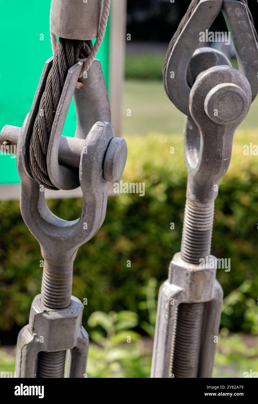 Metal ring and Steel cabling attached to a shackle. Steel wire rope ...