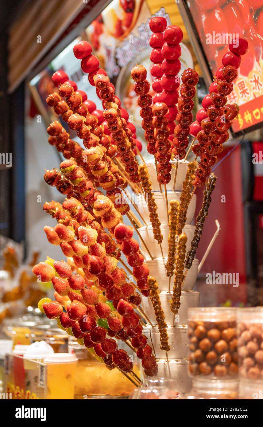 Handheld cuisine hi-res stock photography and images - Alamy