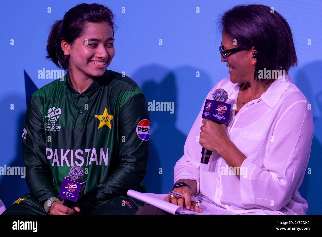 Former Australian cricketer Mel Jones, right, speaks to Pakistan ...