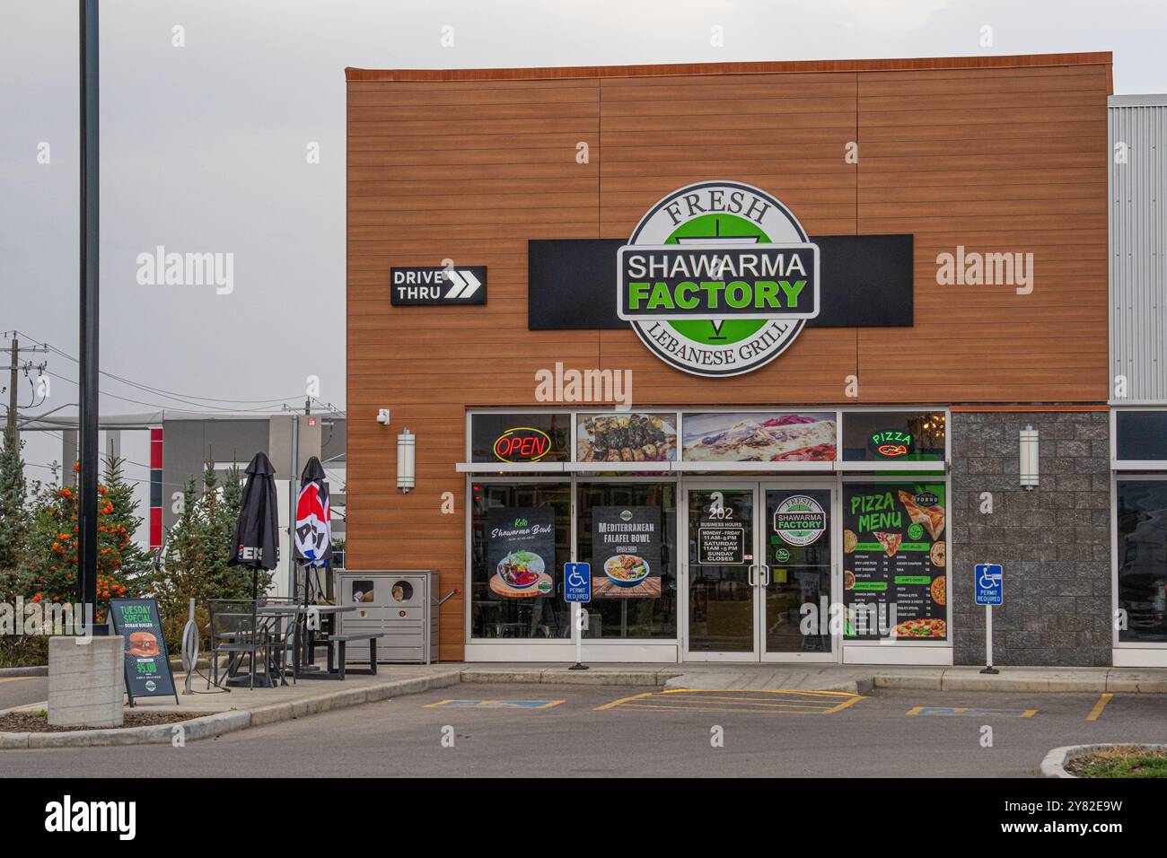 Shawarma factory hi-res stock photography and images - Alamy