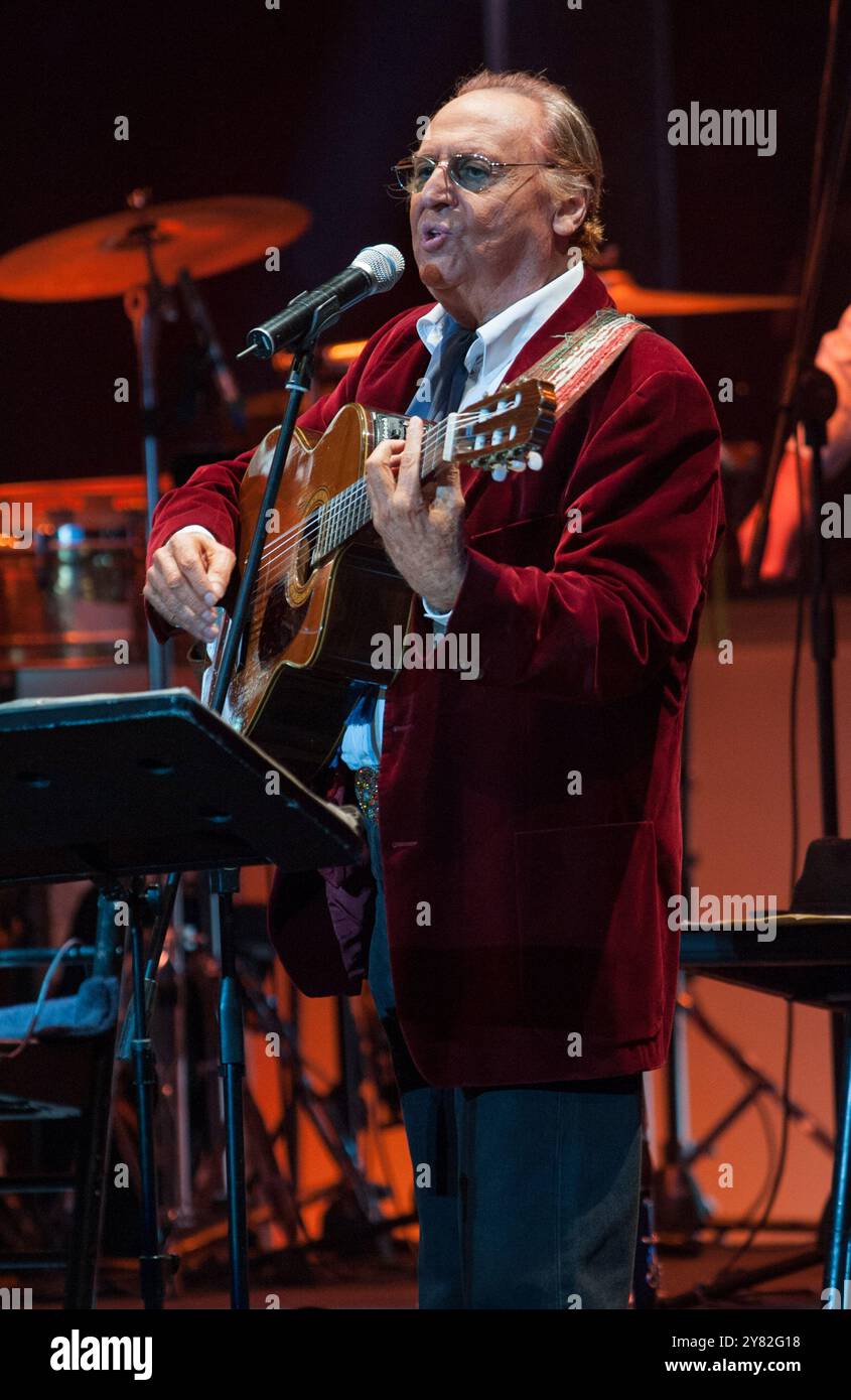 Renzo arbore 2013 hi-res stock photography and images - Alamy