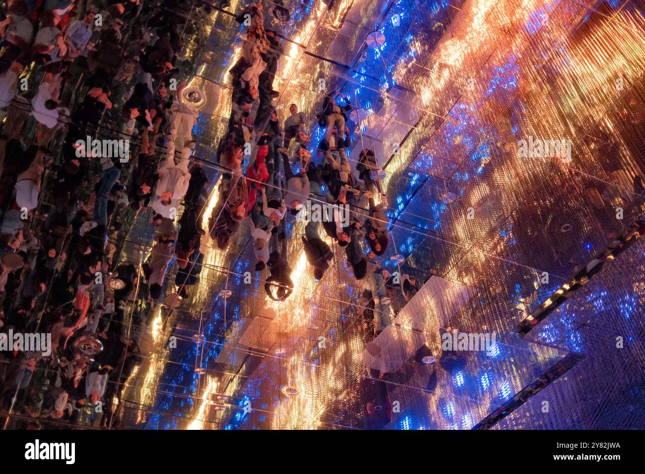 Midnight labs hi-res stock photography and images - Alamy