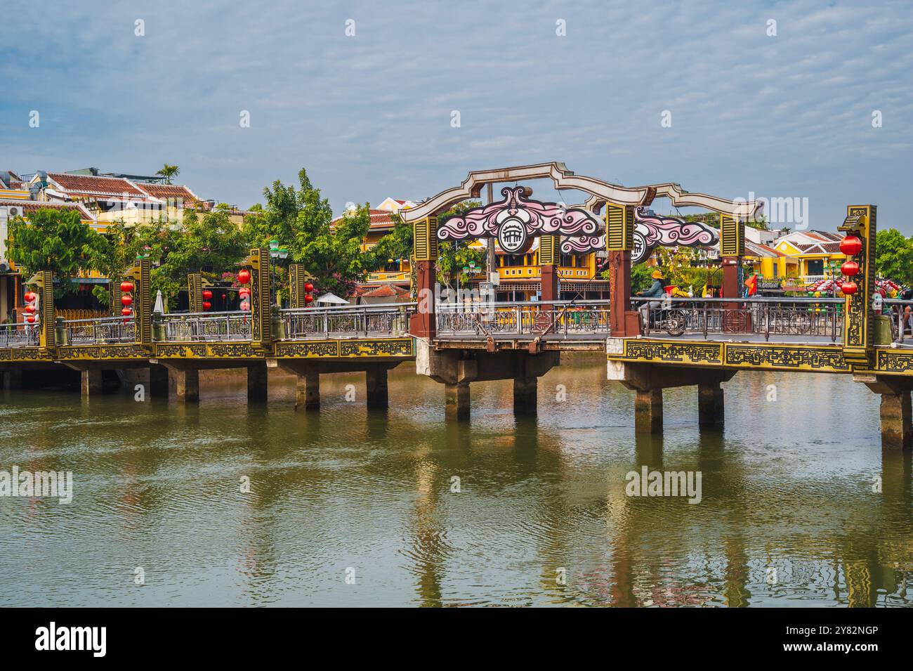 An Hoi Bridge over the Thu Bon River in the old town in Hoi An in ...