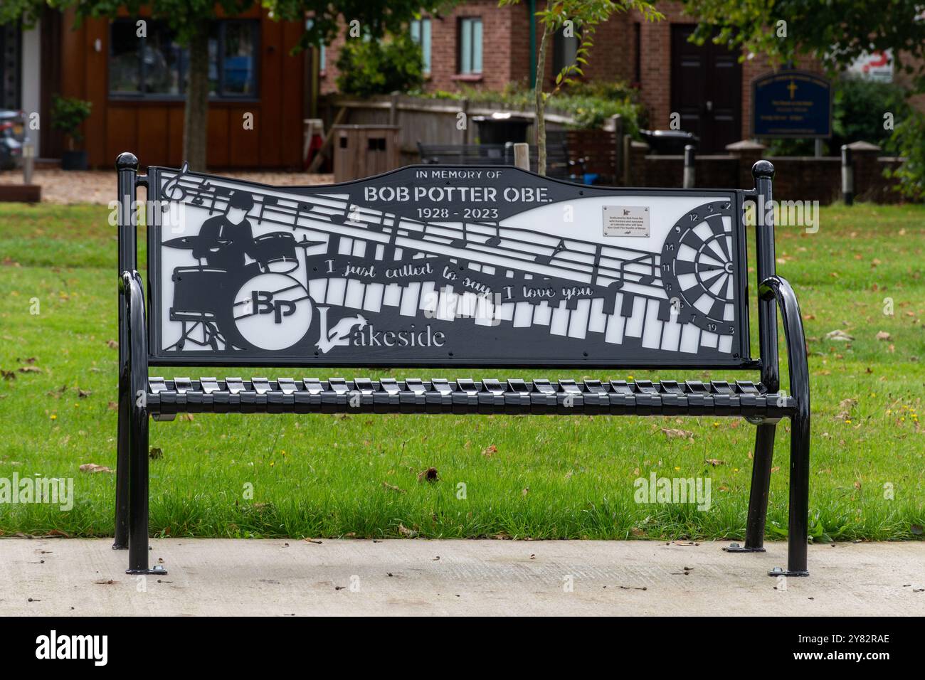 New decorative bench honouring Bob Potter OBE, darts icon and owner of ...