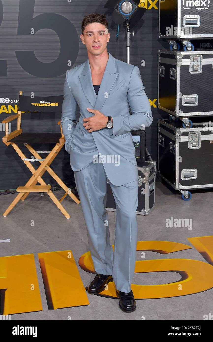 Isaac Powell bei der Premiere der HBO Serie 'The Franchise' im ...