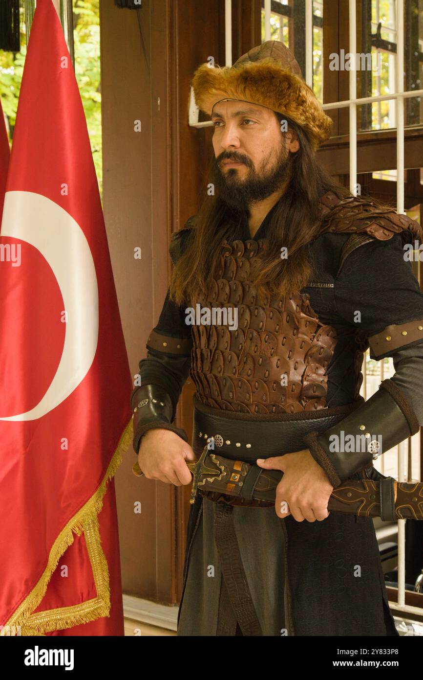 Türkiye, Turkey, Bursa, Tombs of Sultans Osman & Orhan, guard Stock ...