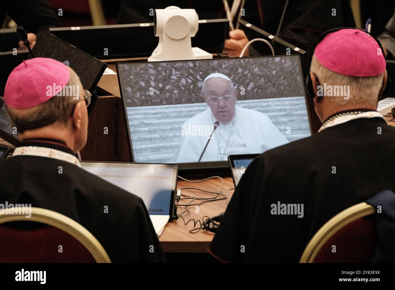 First general congregation of the Synod inside the Paul VI Hall, in ...