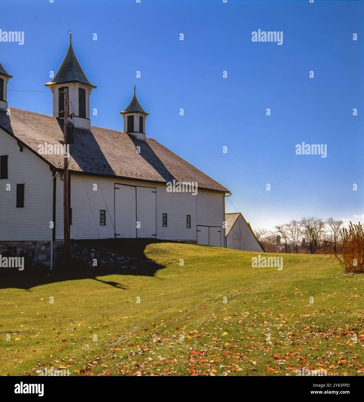 Louvered cupola hi-res stock photography and images - Alamy