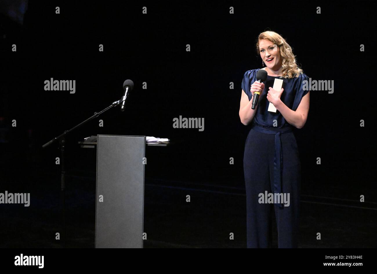 International opera awards 2024 hi-res stock photography and images - Alamy