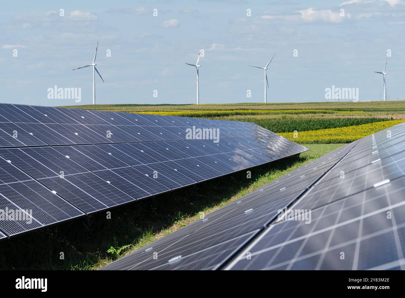 Renewable energy solar wind hi-res stock photography and images - Alamy