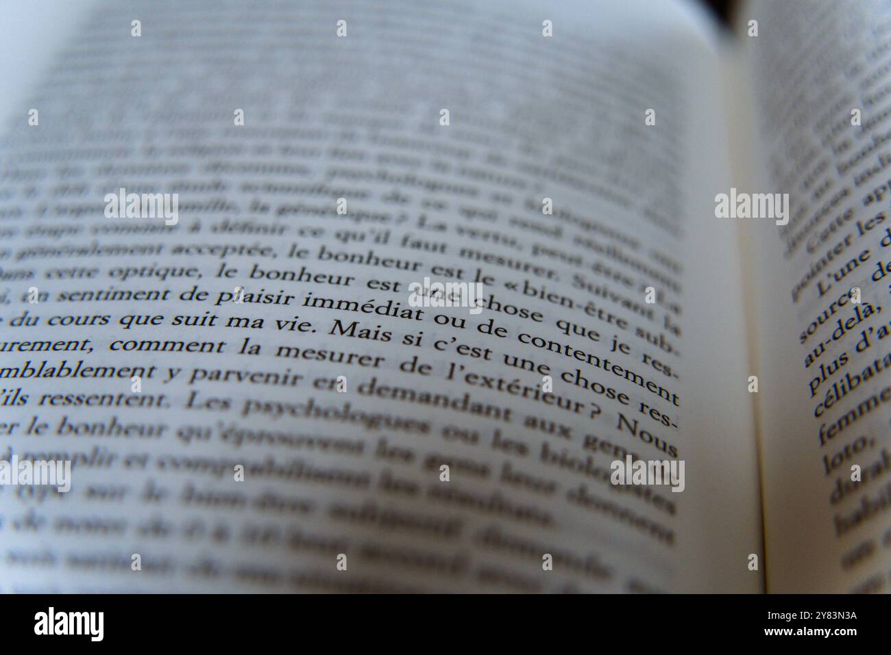 Classic literature hi-res stock photography and images - Alamy
