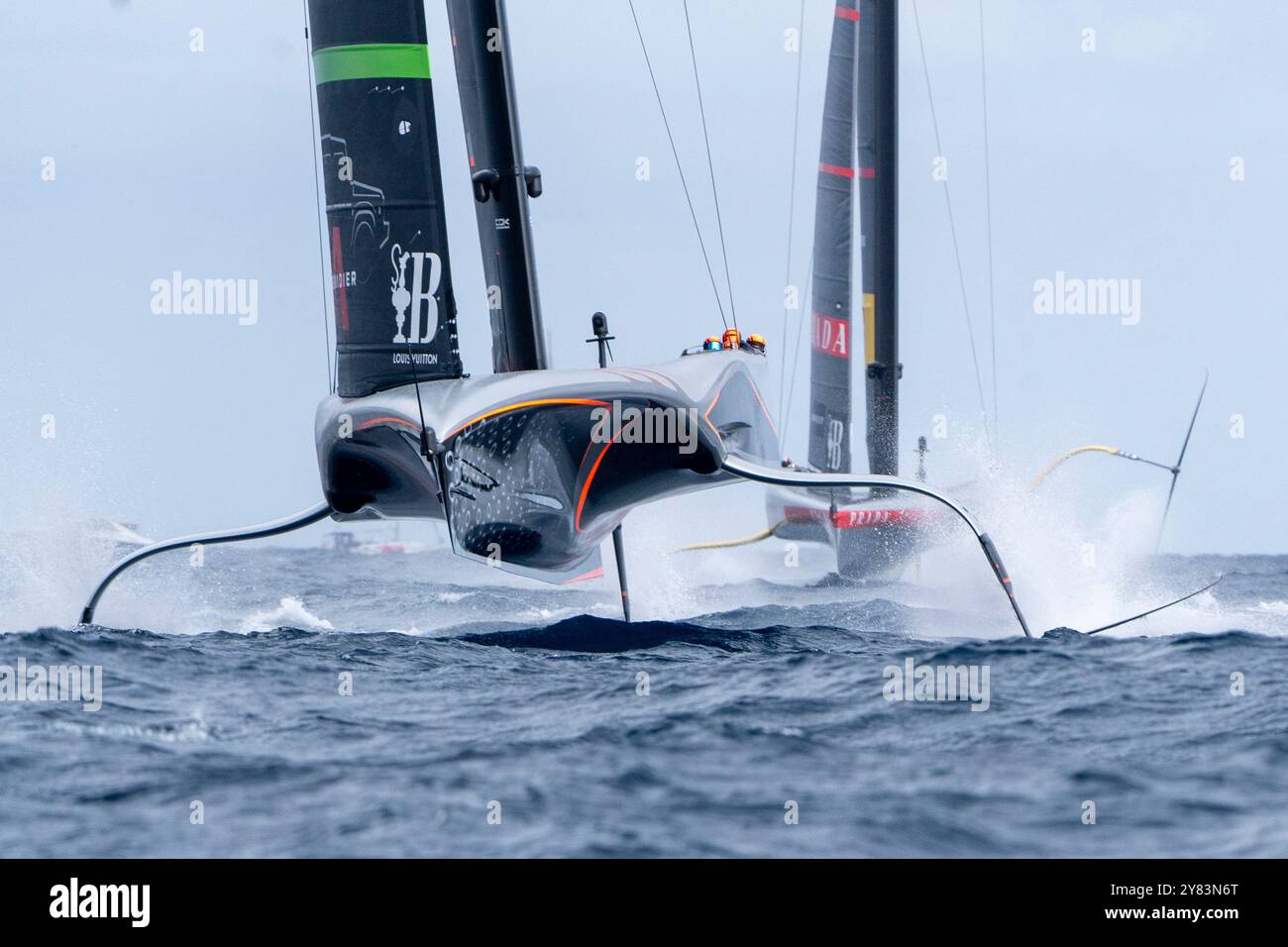 Ineos ahead of Luna Rossa in race n. 10 at 2024 America's Cup Louis ...