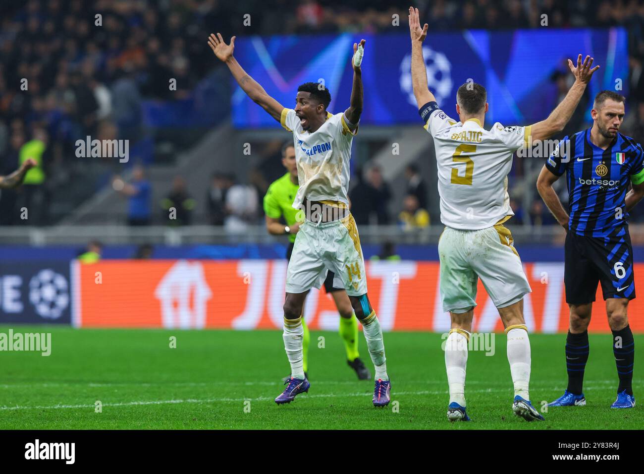 (L-R) Peter Olayinka of FC Crvena Zvezda and Uros Spajic of FC Crvena ...