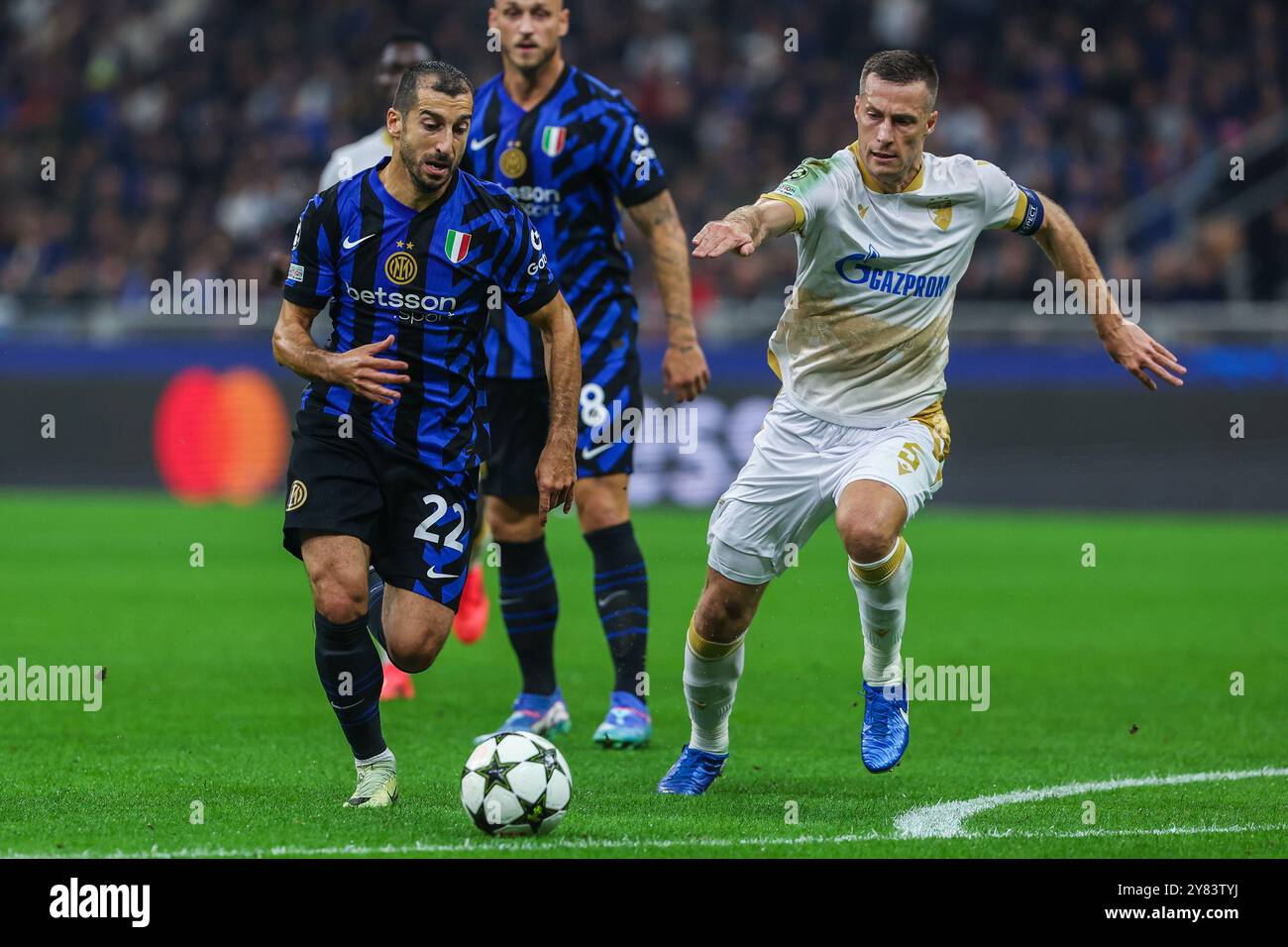 San uros hi-res stock photography and images - Alamy