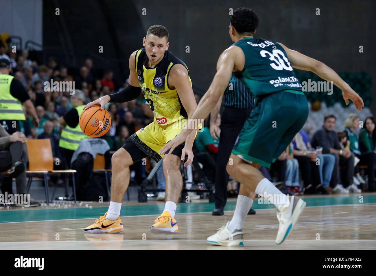 Marcell pongo hi-res stock photography and images - Alamy