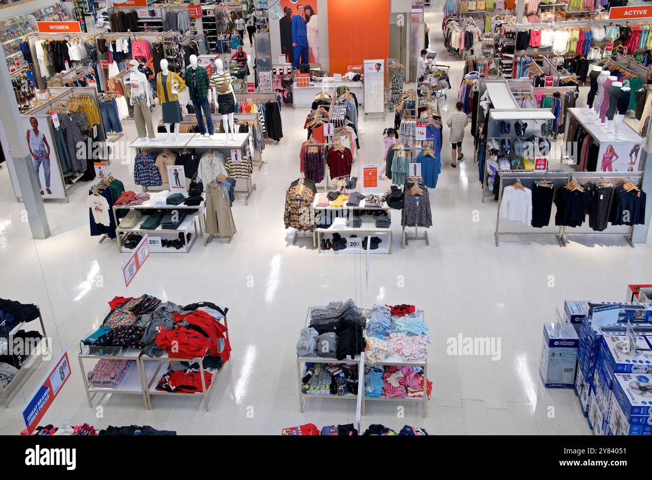 Clothing department hi-res stock photography and images - Alamy
