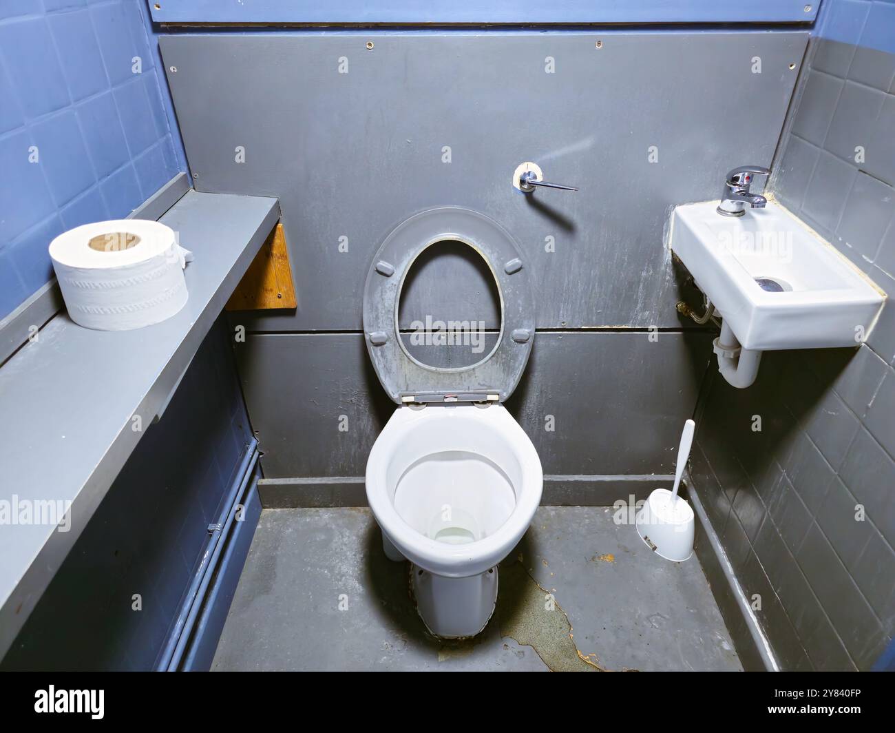 Office interior toilet washroom hi-res stock photography and images - Alamy