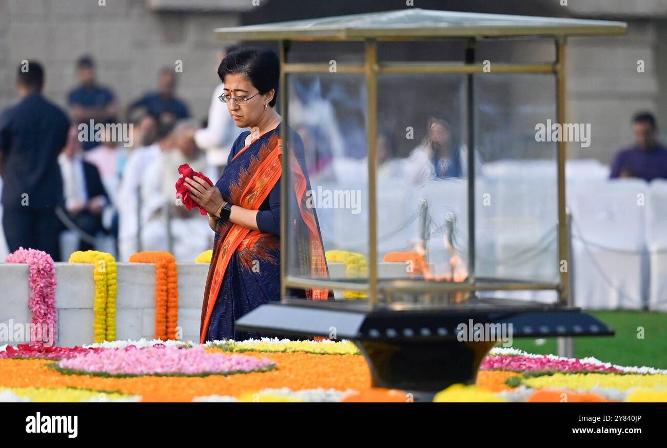NEW DELHI, INDIA - OCTOBER 2: Delhi Chief Minister Atishi pays homage ...