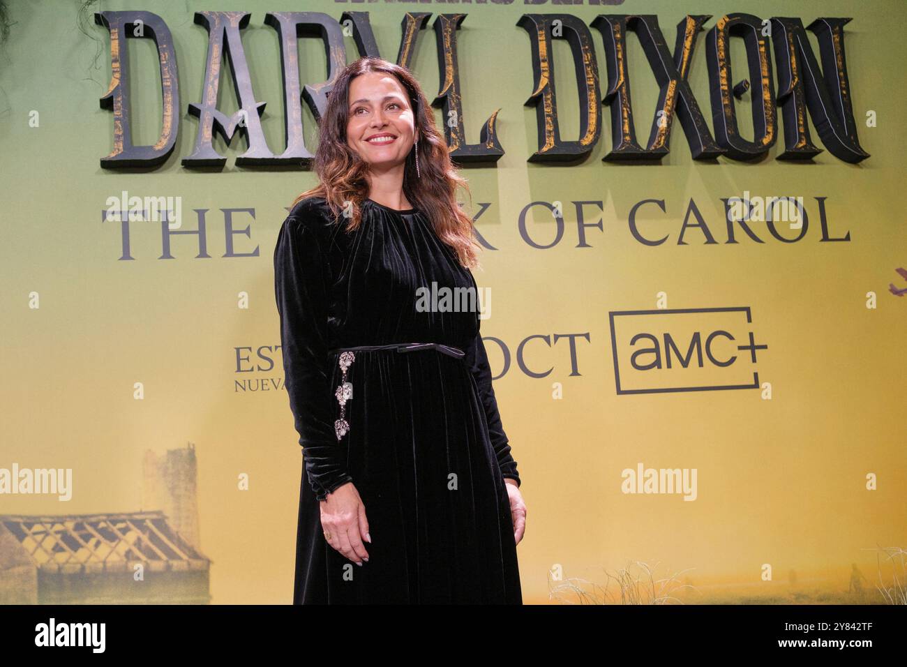 ANNE CHARRIER attend the photocall Premiere to the "The Walking Dead ...