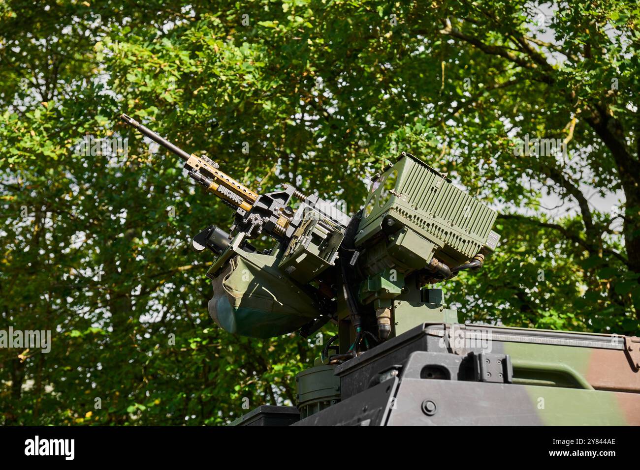 Maschinenwaffe hi-res stock photography and images - Alamy