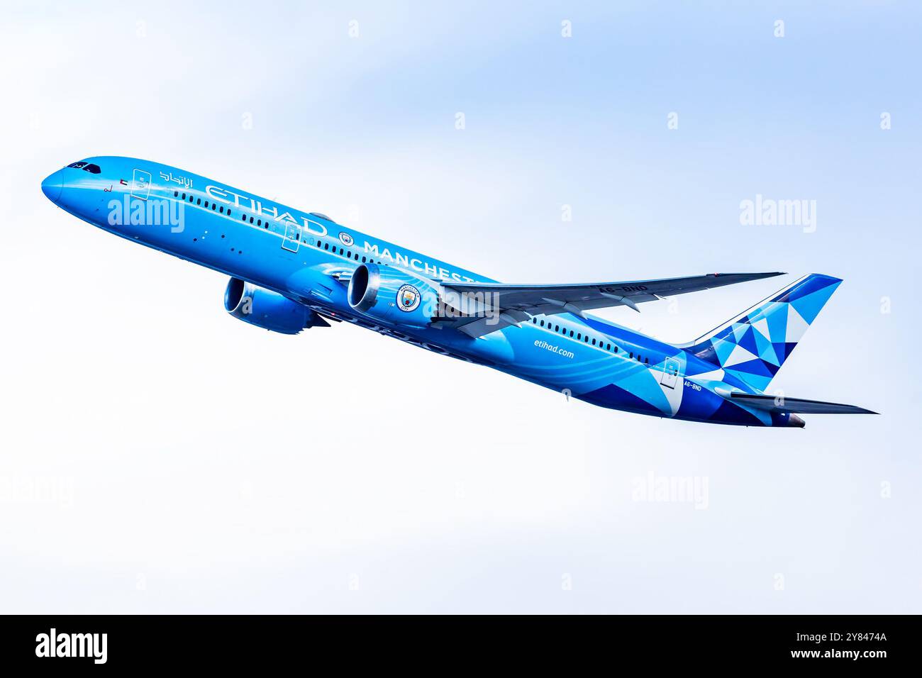 Vienna, Austria - January 4, 2024: Etihad Airways Boeing 787-9 ...